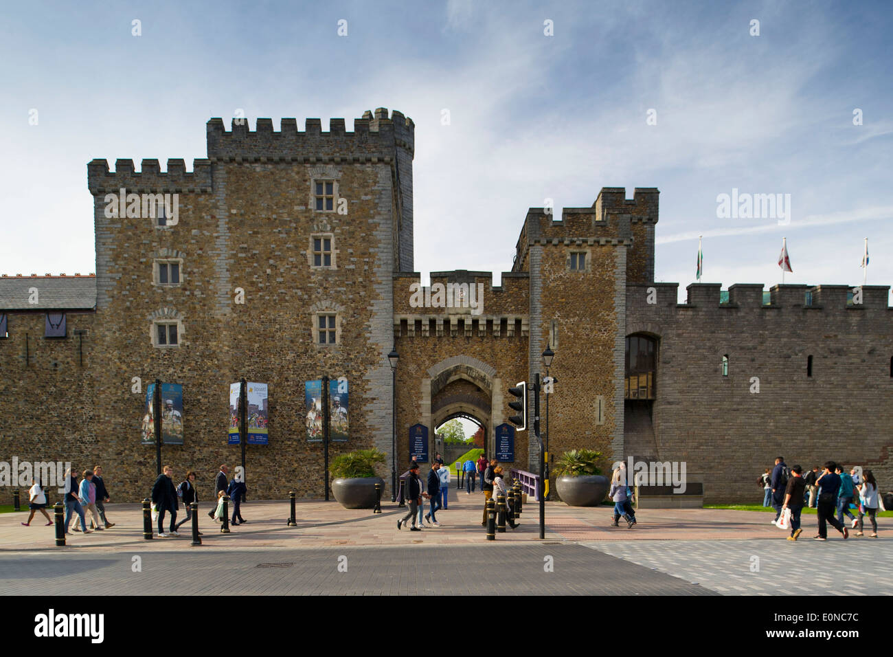 Cardiff castle entrance hi-res stock photography and images - Alamy