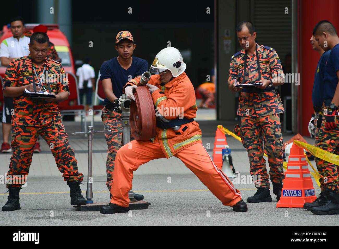 Firefighting skill hi-res stock photography and images - Alamy