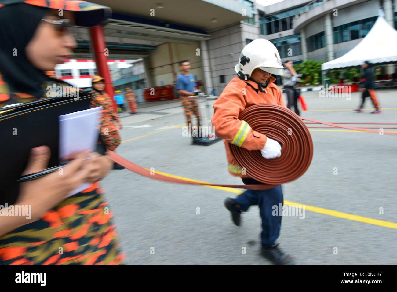Firefighting skill hi-res stock photography and images - Alamy