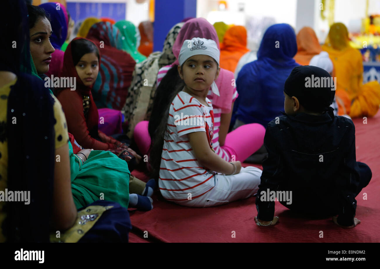 Sikh people in spain hi-res stock photography and images - Alamy