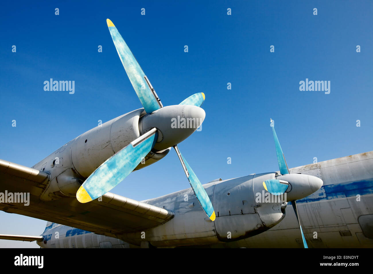 Big military aircraft hi-res stock photography and images - Alamy