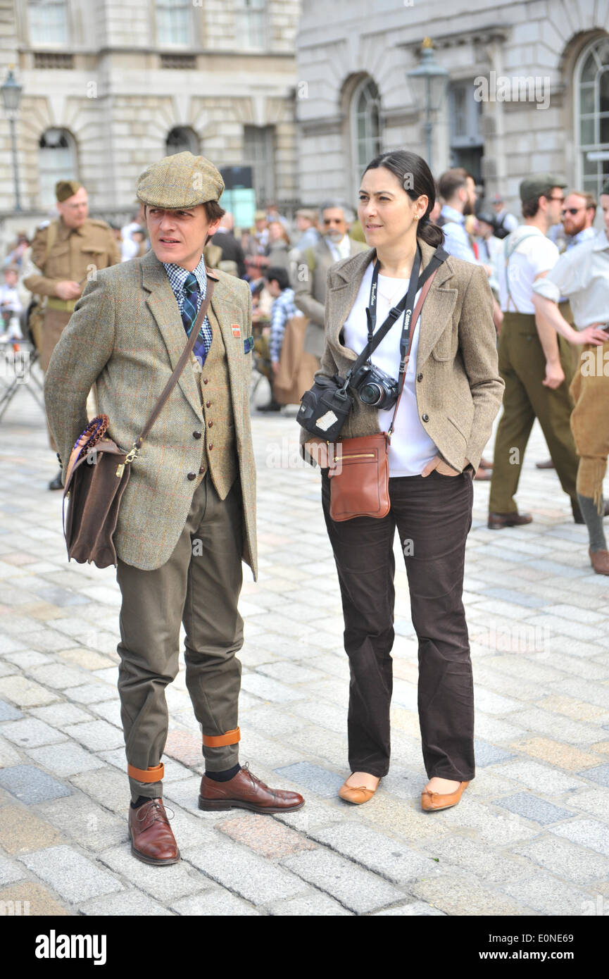English tweed flat cap hi-res stock photography and images - Alamy