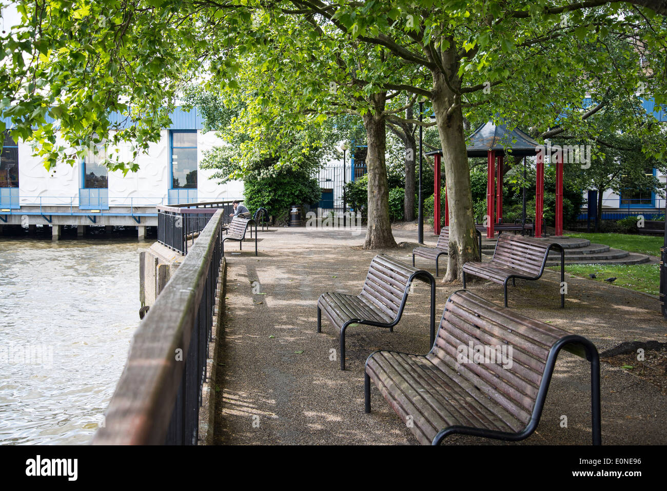 Waterside gardens wapping hi-res stock photography and images - Alamy
