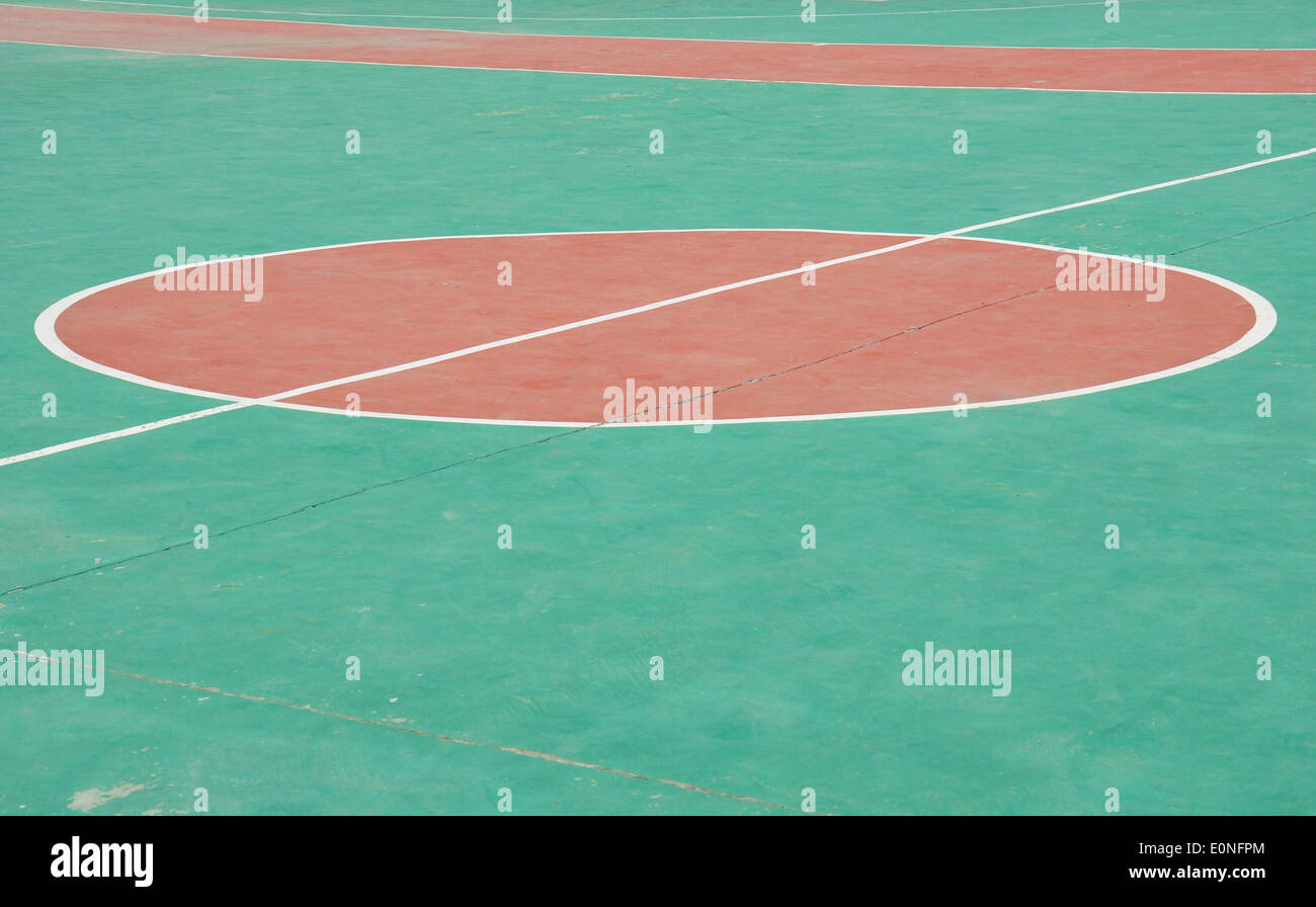 Half court basketball hi-res stock photography and images - Alamy