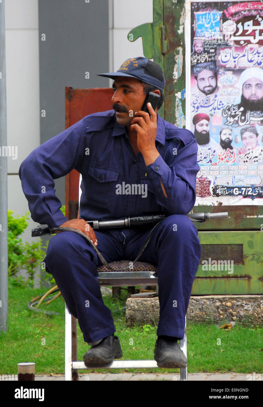 Guard security islamabad pakistan hi-res stock photography and images ...