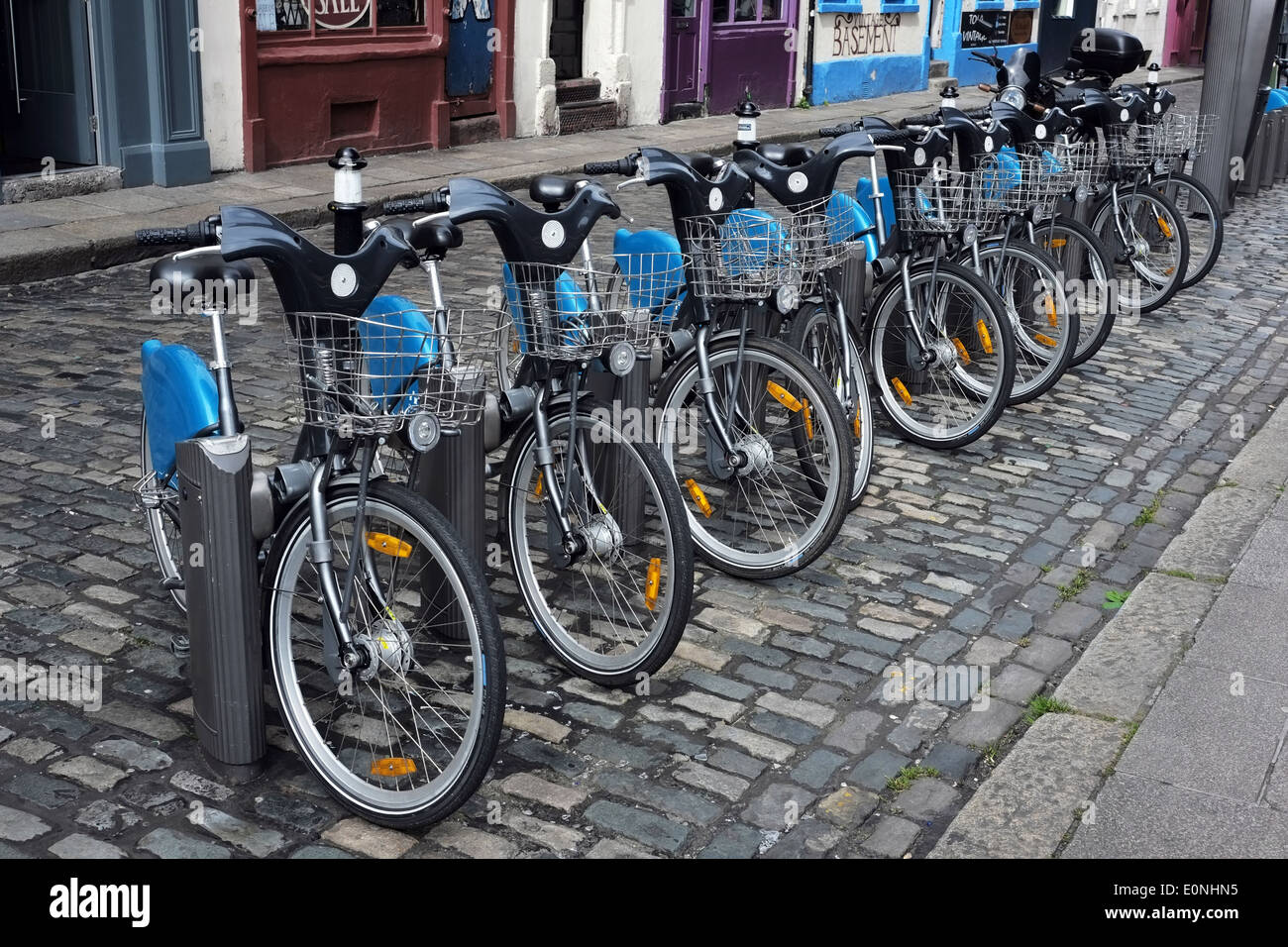 Commuter bikes hi-res stock photography and images - Alamy