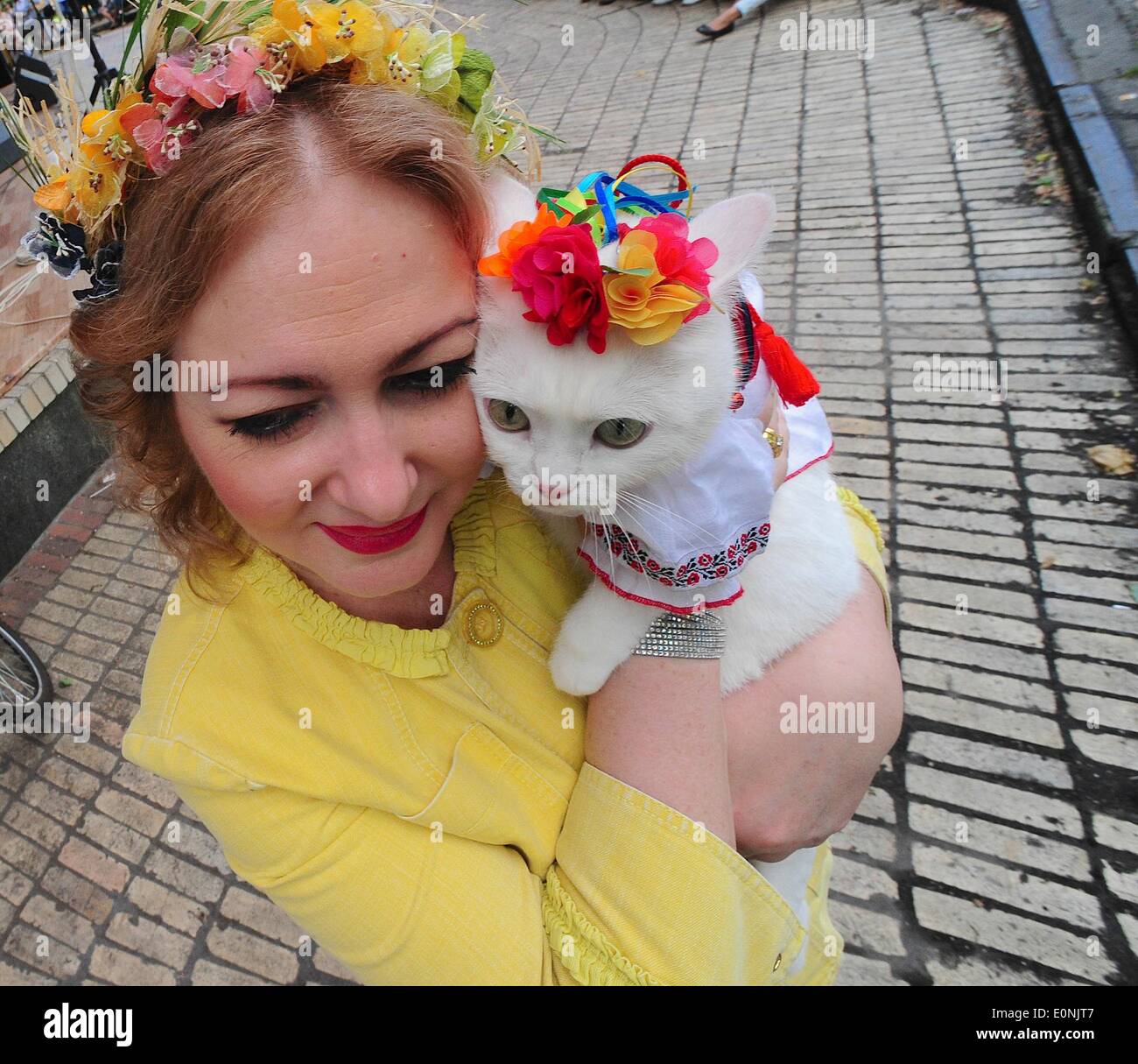 Kiev, Ukraine. 17th May, 2014. Hundreds of Ukrainians cheers several ...