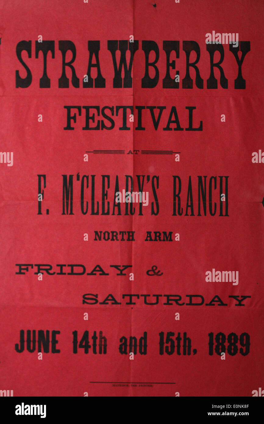 Strawberry vintage poster hi-res stock photography and images - Alamy