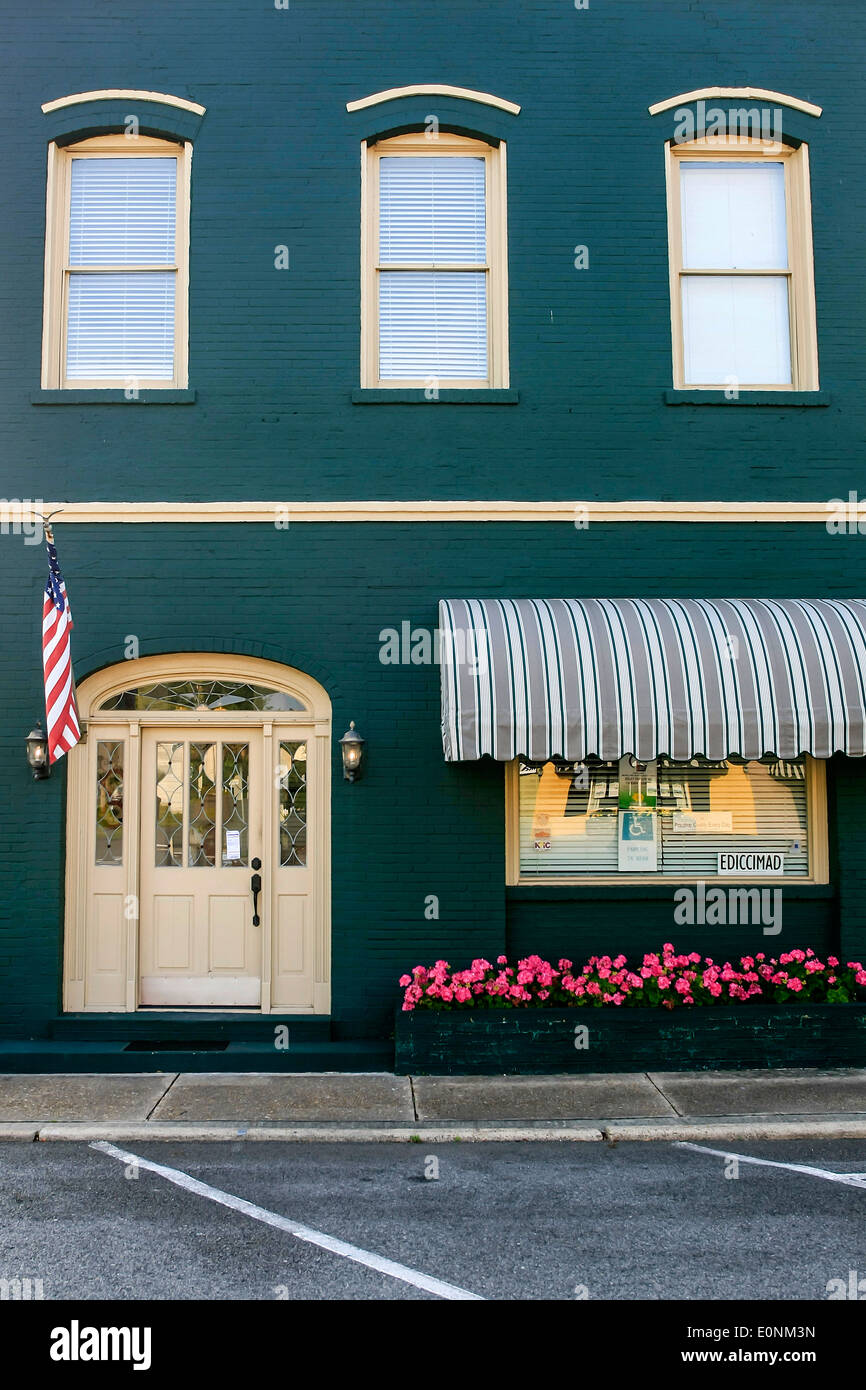 Old fashioned barbers shop hi-res stock photography and images - Alamy