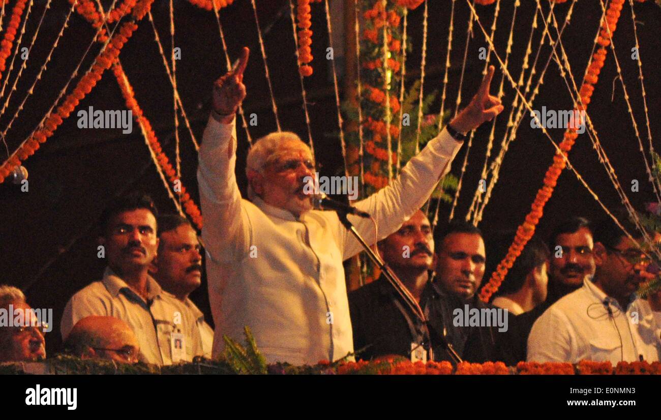 Varanasi, India. 17th May 2014. Narendra Modi address people after ...