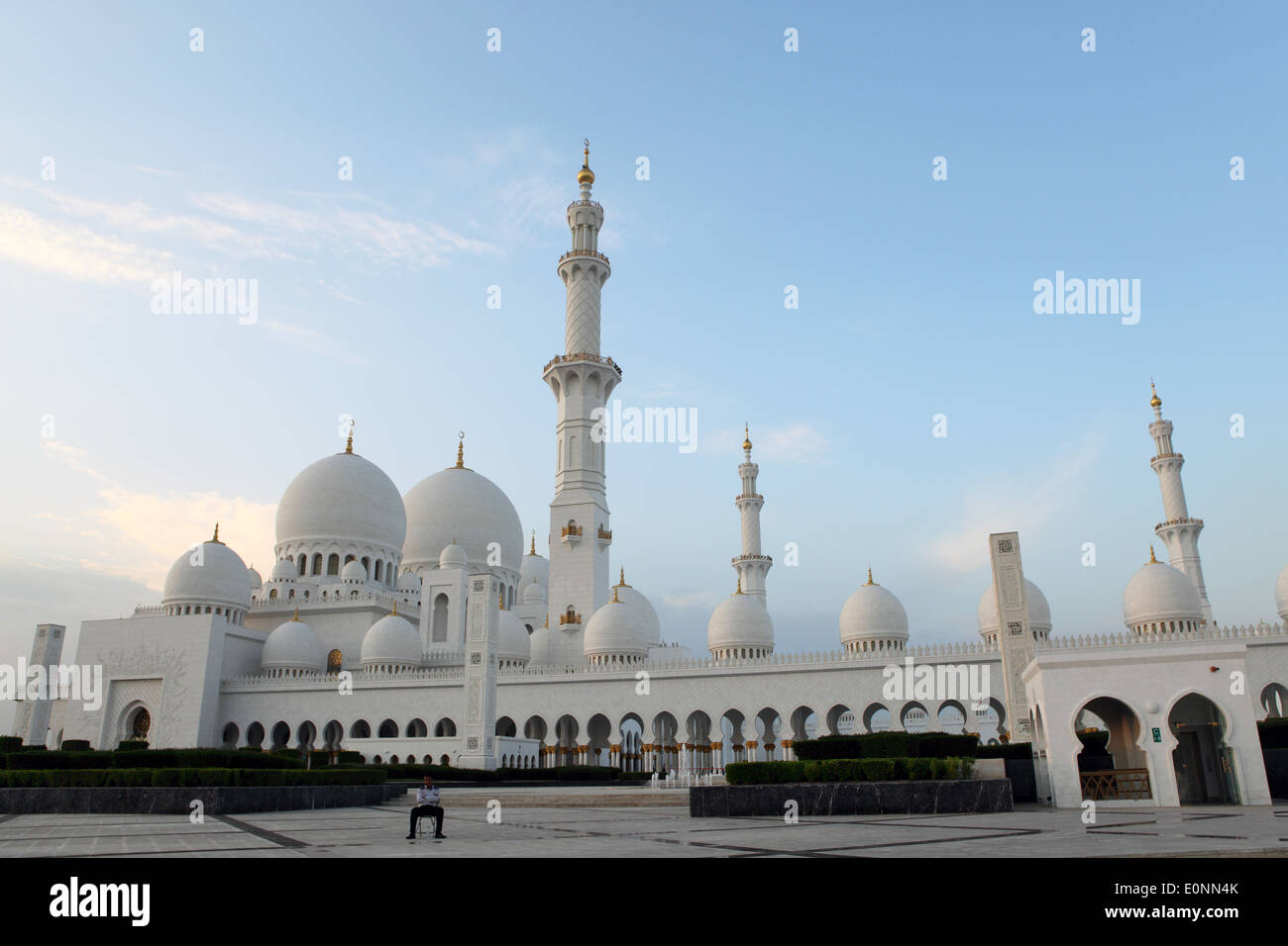 Sheikh zayed masjid hi-res stock photography and images - Alamy