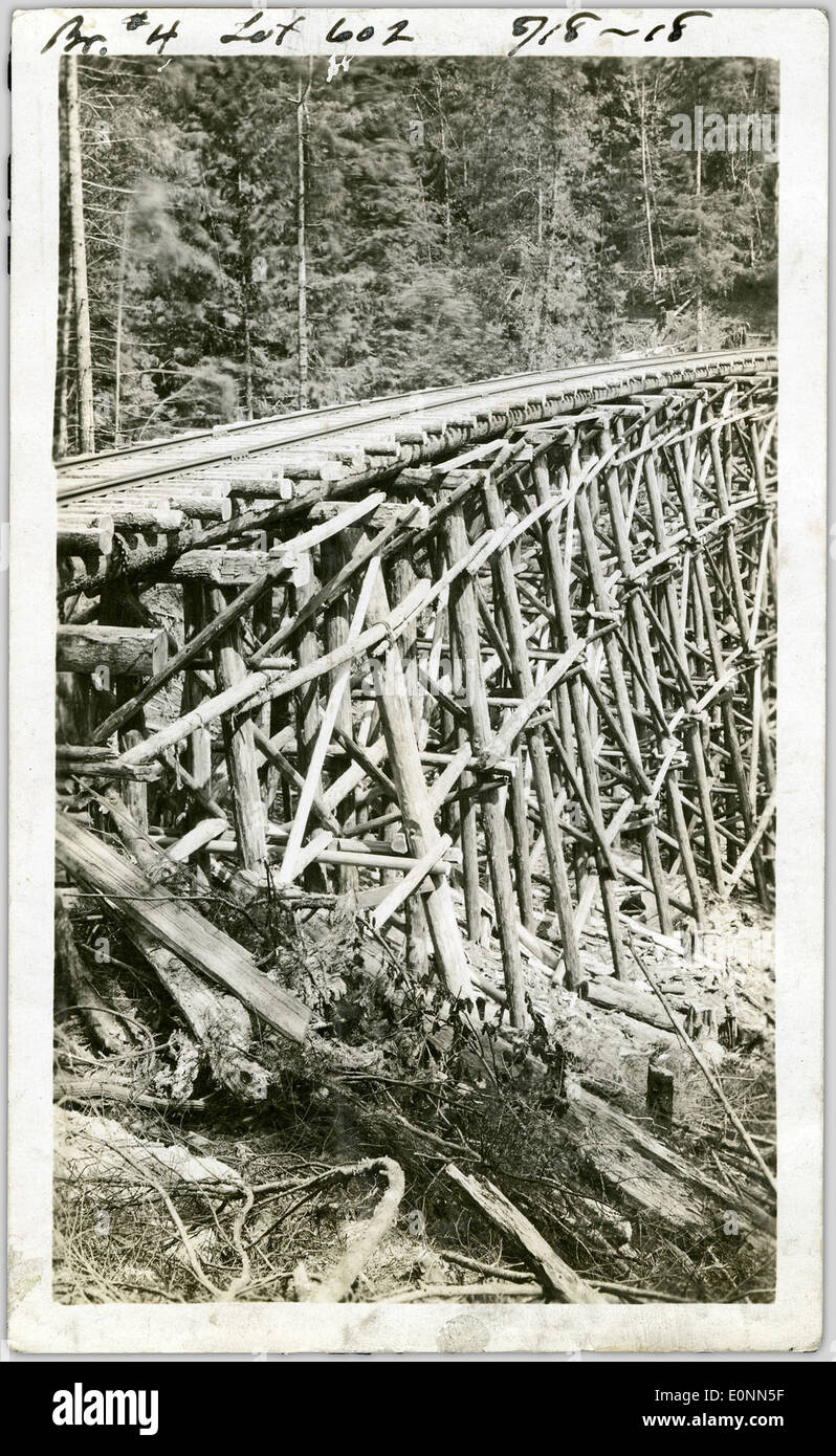 Completed bridge hi-res stock photography and images - Alamy