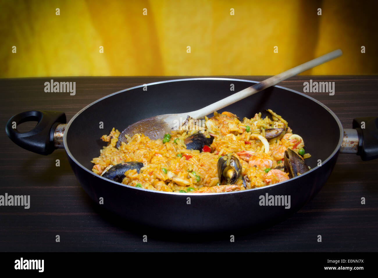 Paella restaurant dining hi-res stock photography and images - Alamy