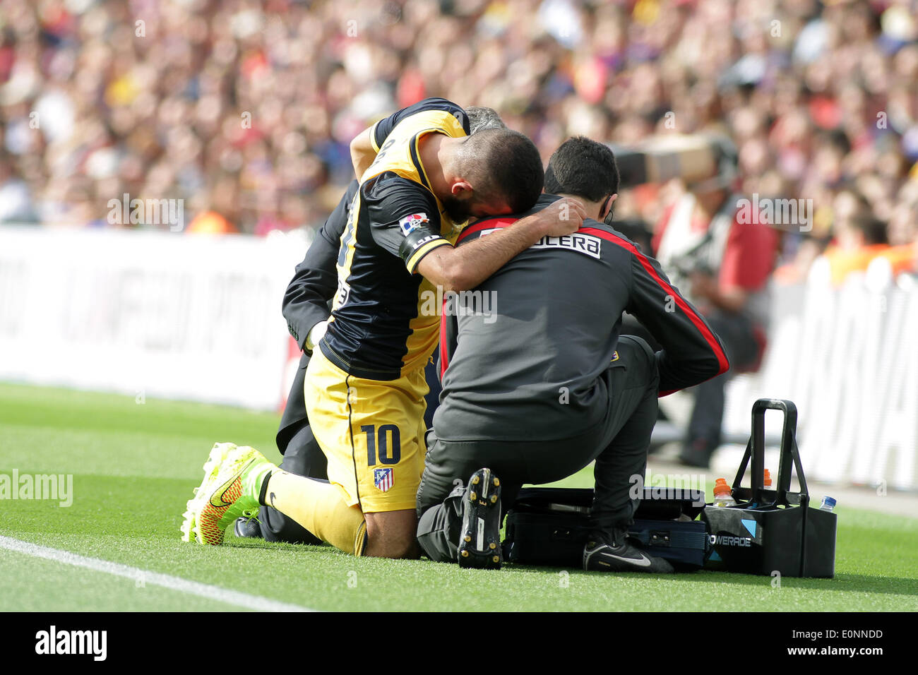 Receives medical attention hi-res stock photography and images - Alamy