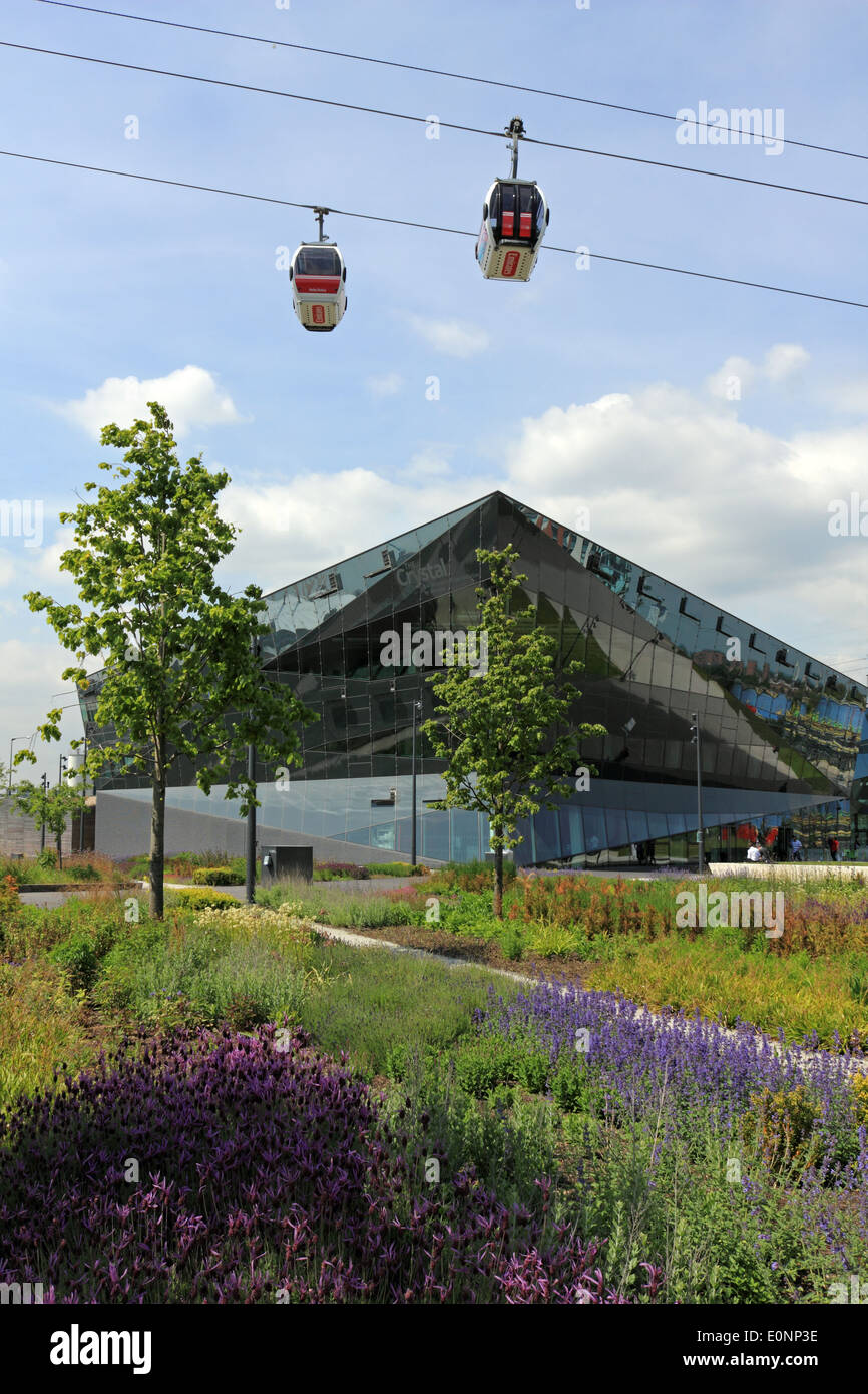 Emirates Air Line Cable Car over the Crystal Building at Royal Victoria ...