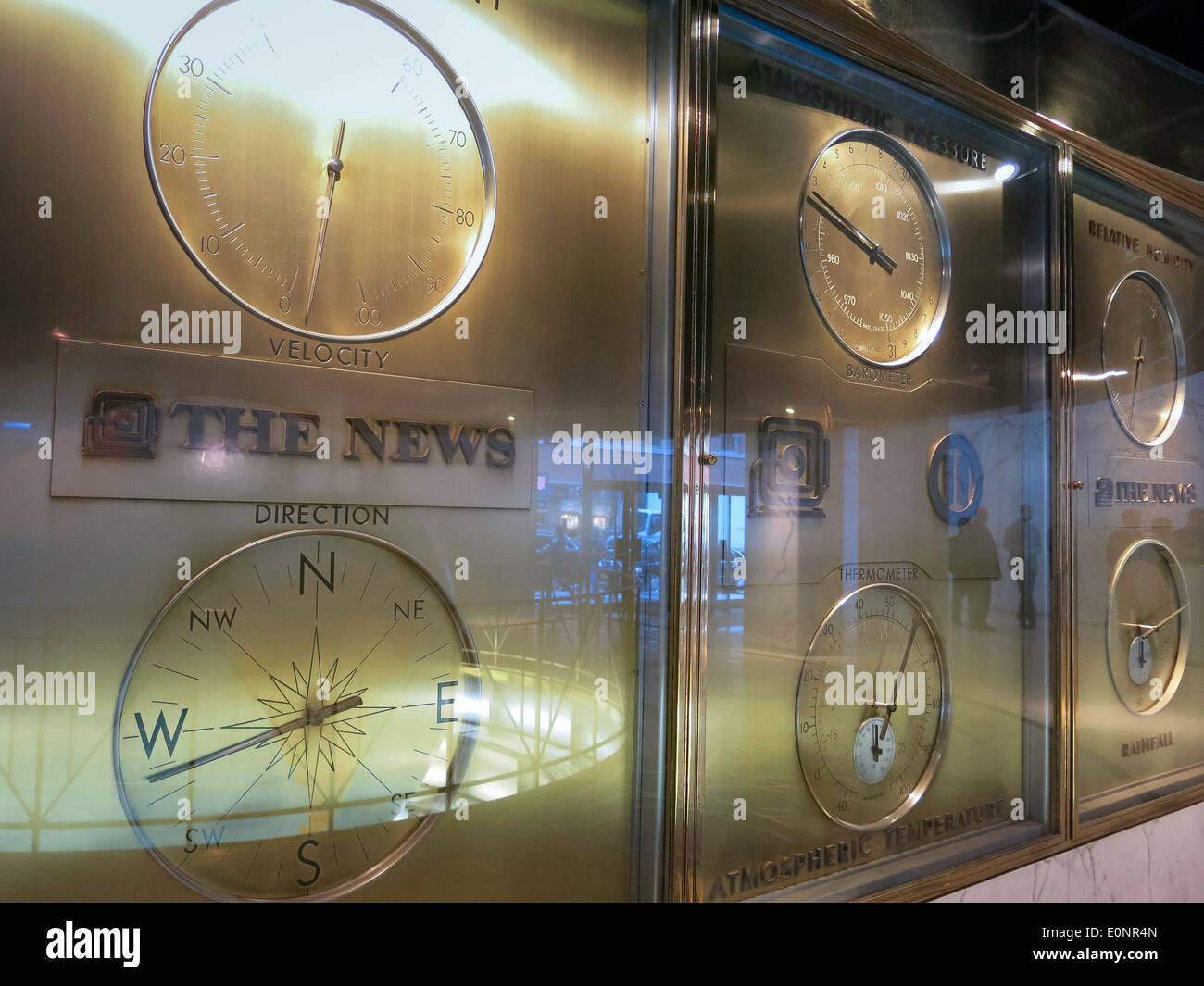 Weather instruments hi-res stock photography and images - Alamy