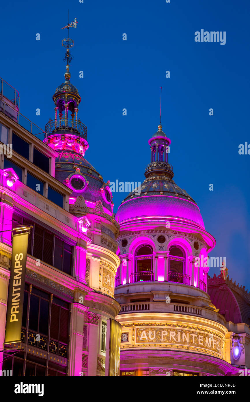 Au printemps department store paris hi-res stock photography and images ...