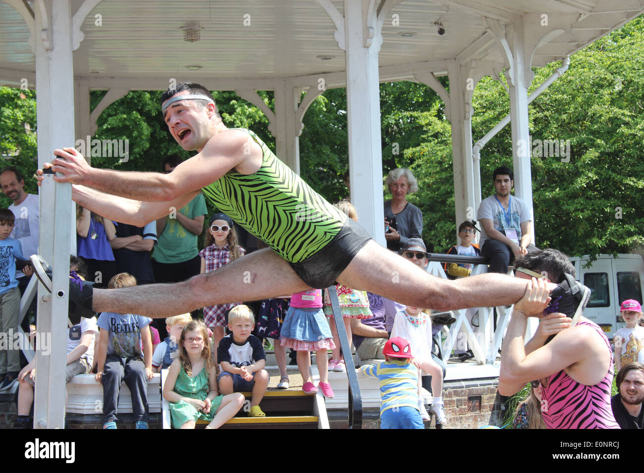 And Stretch...comedy acrobat duo entertain spectators with their own ...