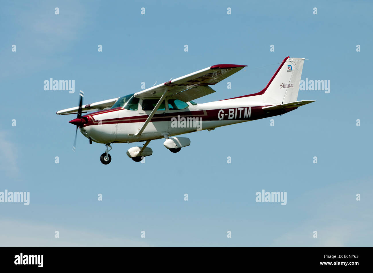 Cessna 172 skyhawk aircraft hi-res stock photography and images - Alamy