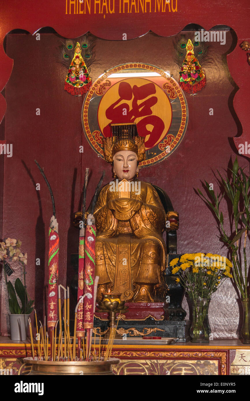 Tin Hau statue at Teo-Chew Temple, Vietnamese and Taoist Temple in ...