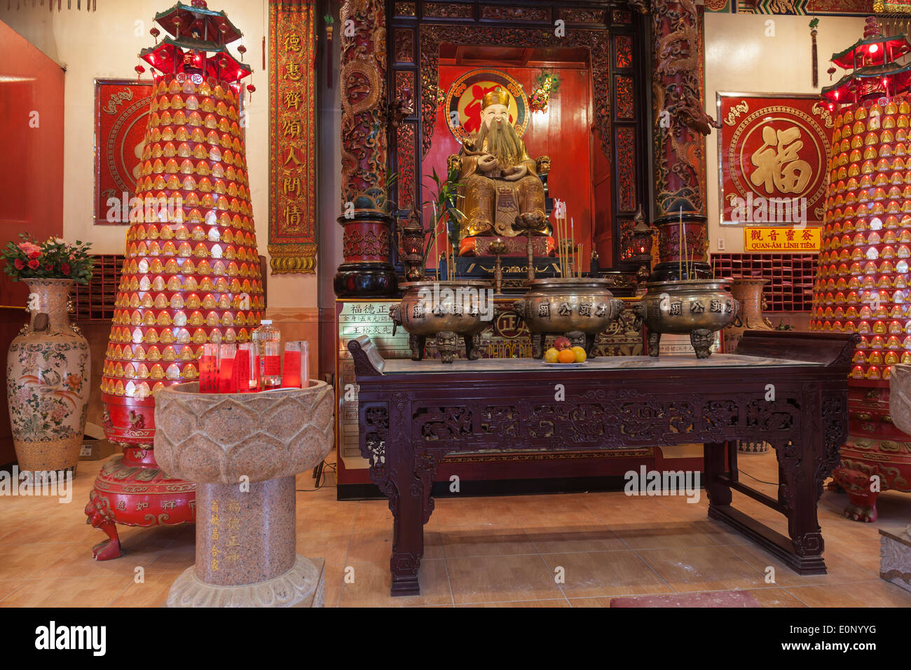 Tu Di Gong statue at Teo-Chew Temple, Vietnamese and Taoist Temple in ...