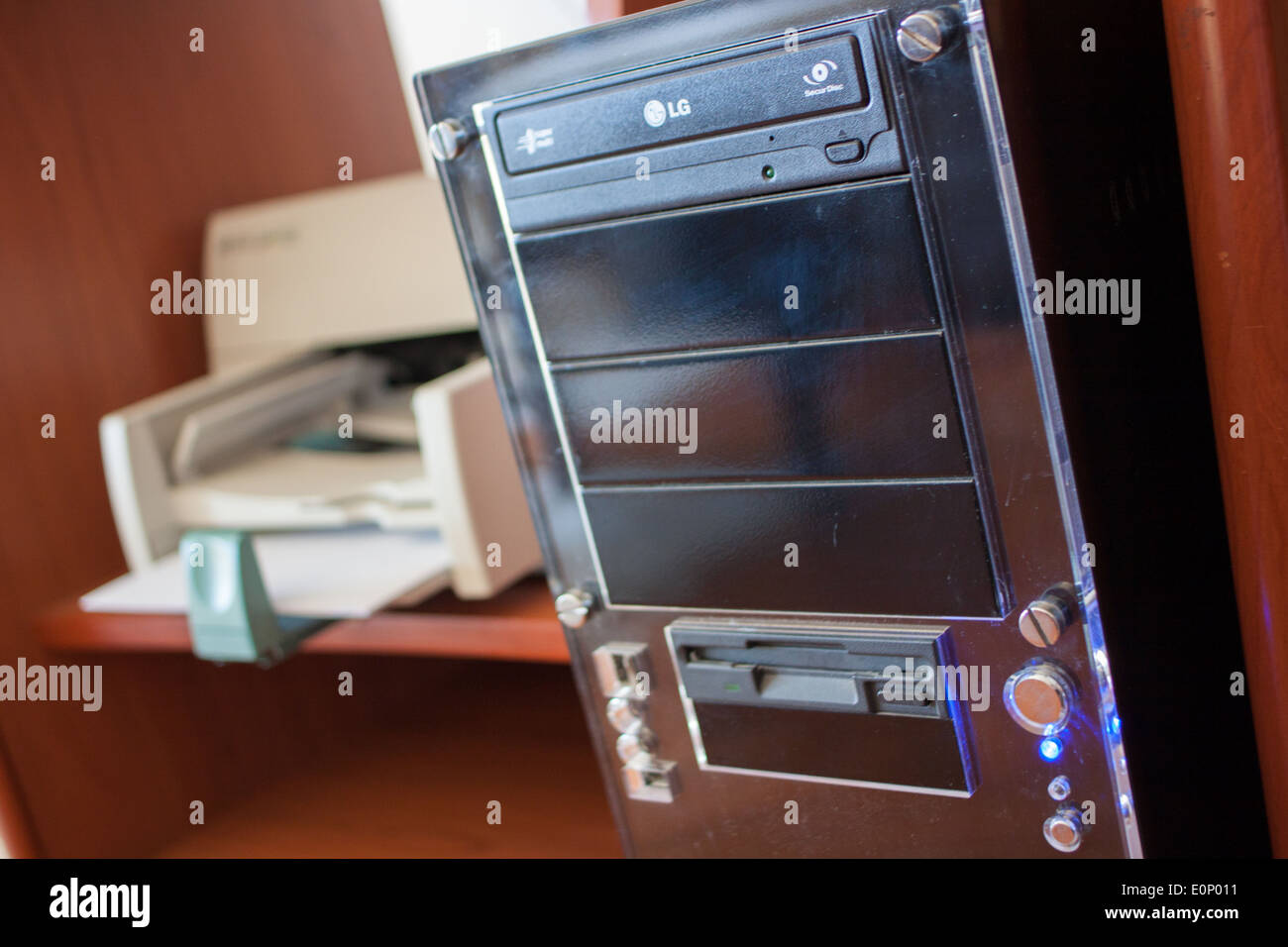 Desktop comupter with printer Stock Photo - Alamy
