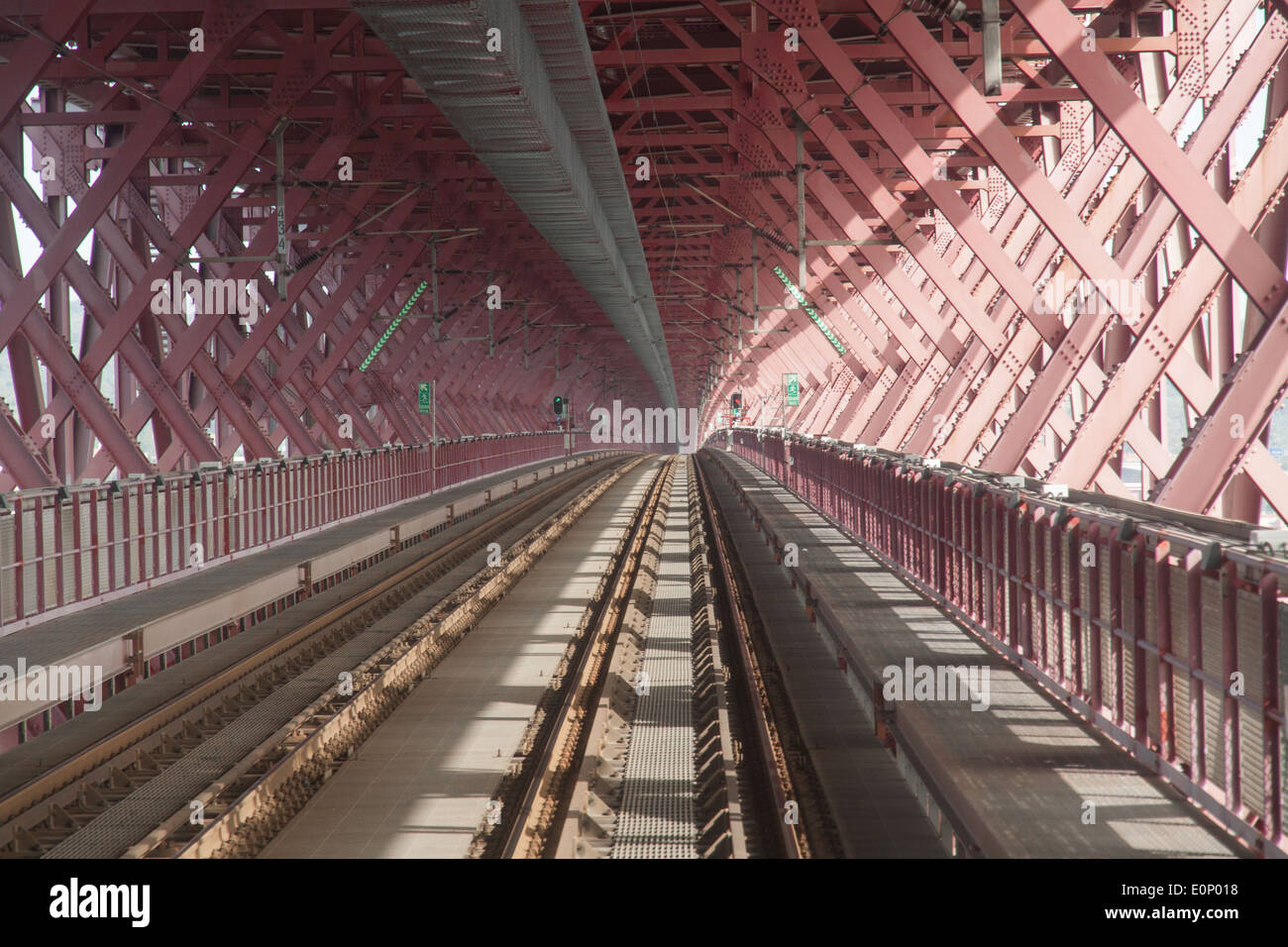 Train railway hi-res stock photography and images - Alamy