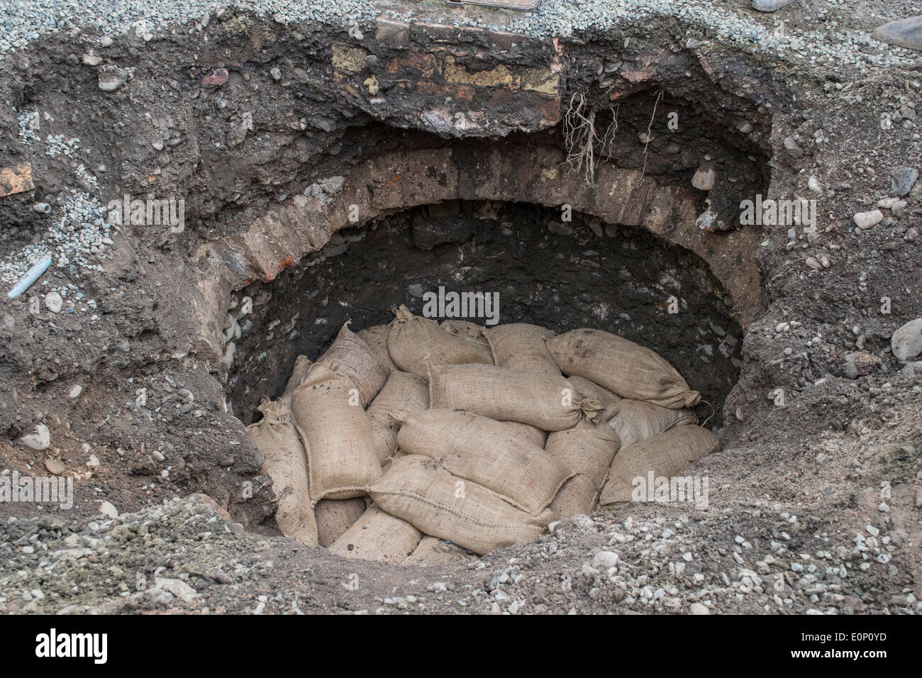 Georgian brick cistern hi-res stock photography and images - Alamy