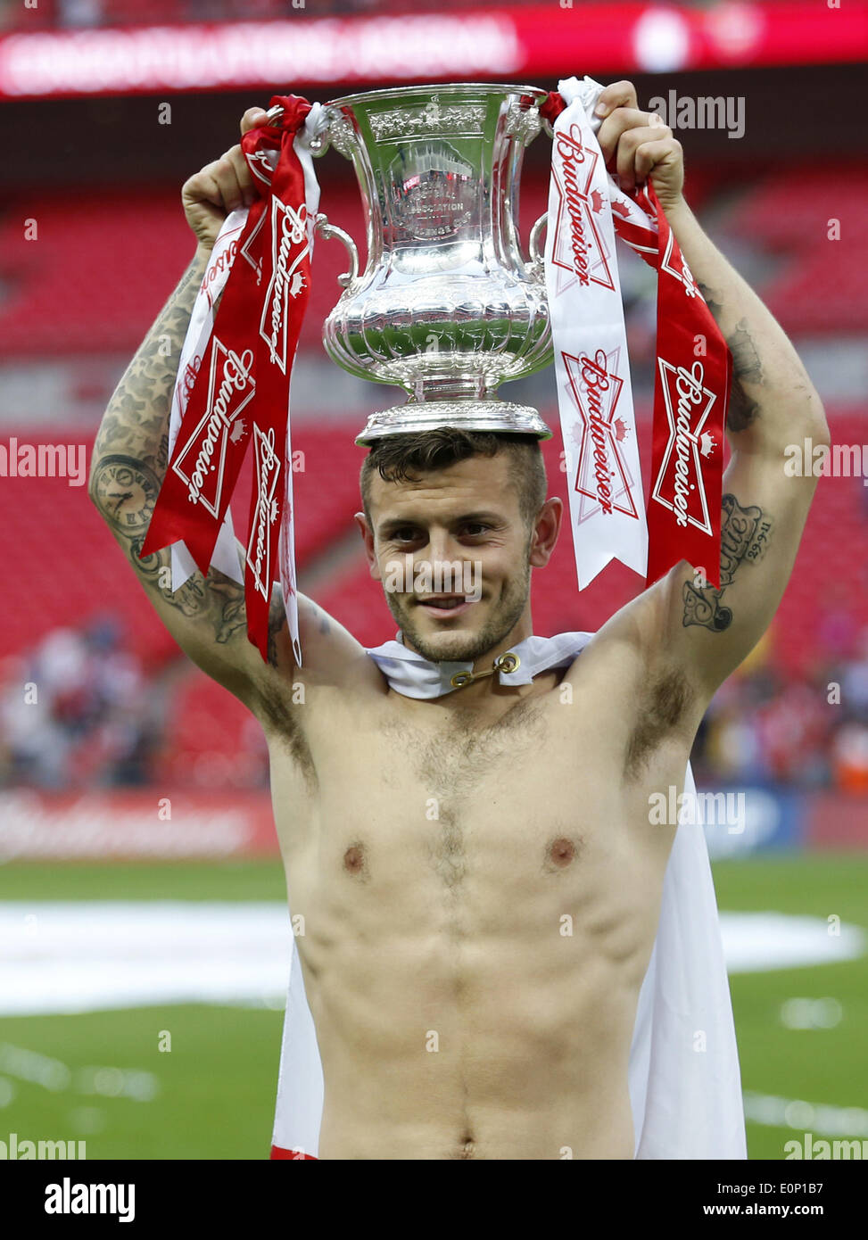 Jack wilshere trophy hi-res stock photography and images - Alamy