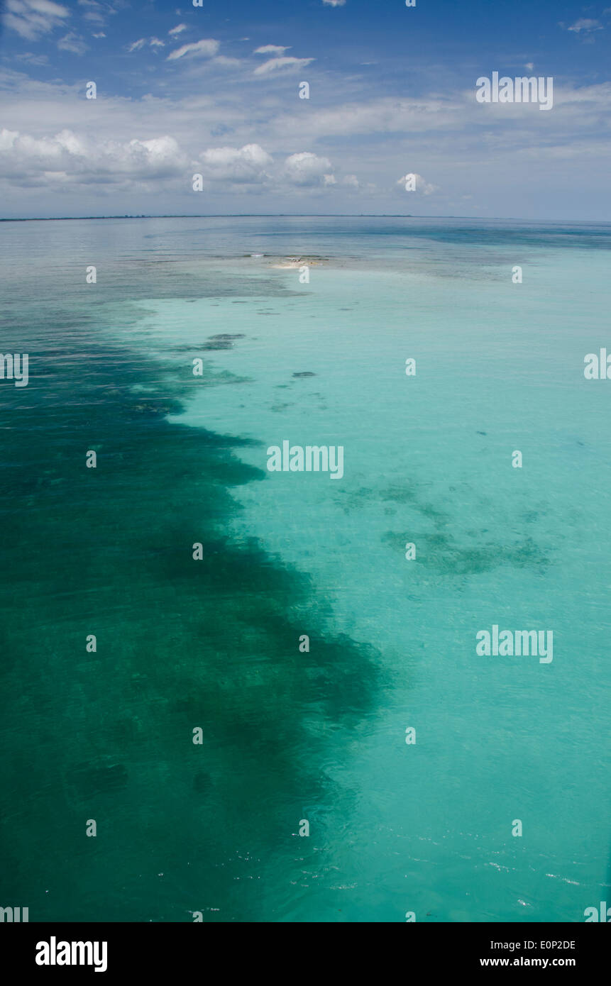 Belize, Caribbean Sea, District of Toledo, The Cayes. West Snake Caye ...