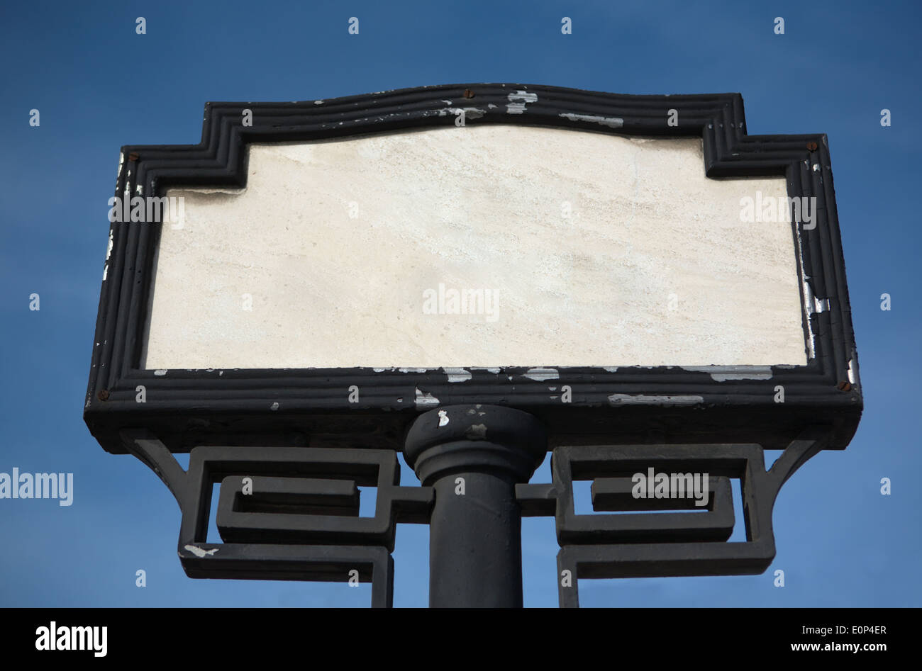 Empty street sign hi-res stock photography and images - Alamy