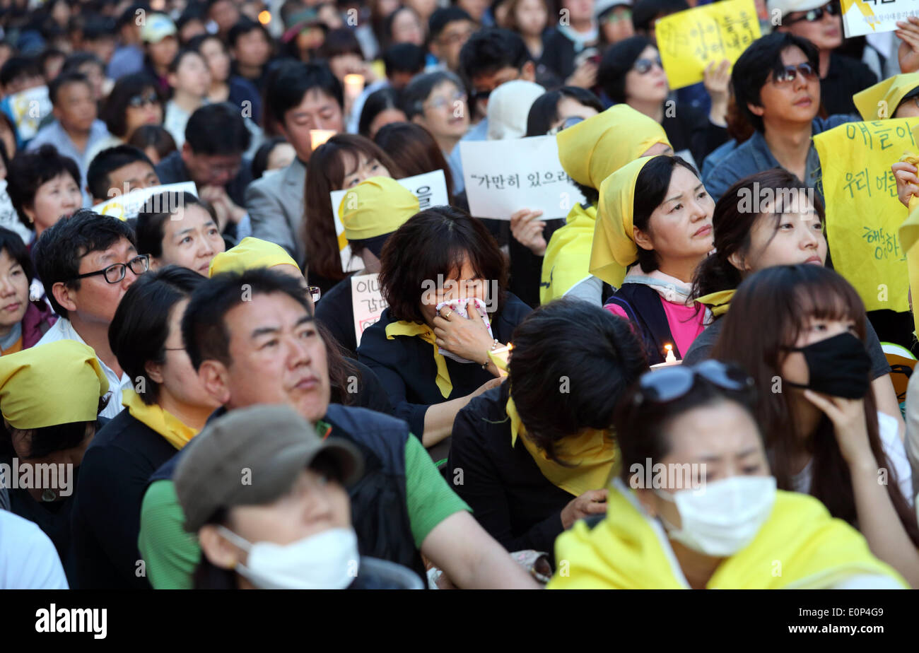 Sewol ferry victims hi-res stock photography and images - Alamy