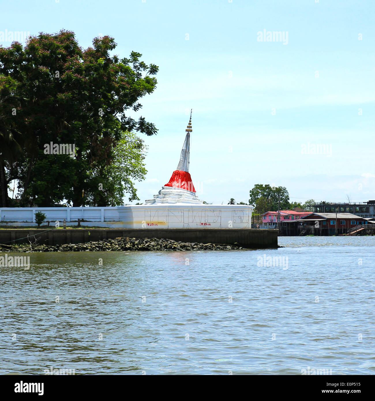 White slant pagoda located at river side at Koh Kret ,Nonthaburi ...