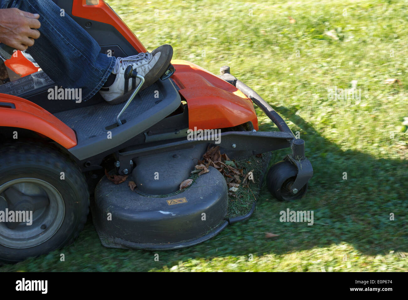 Rider mower hi-res stock photography and images - Alamy