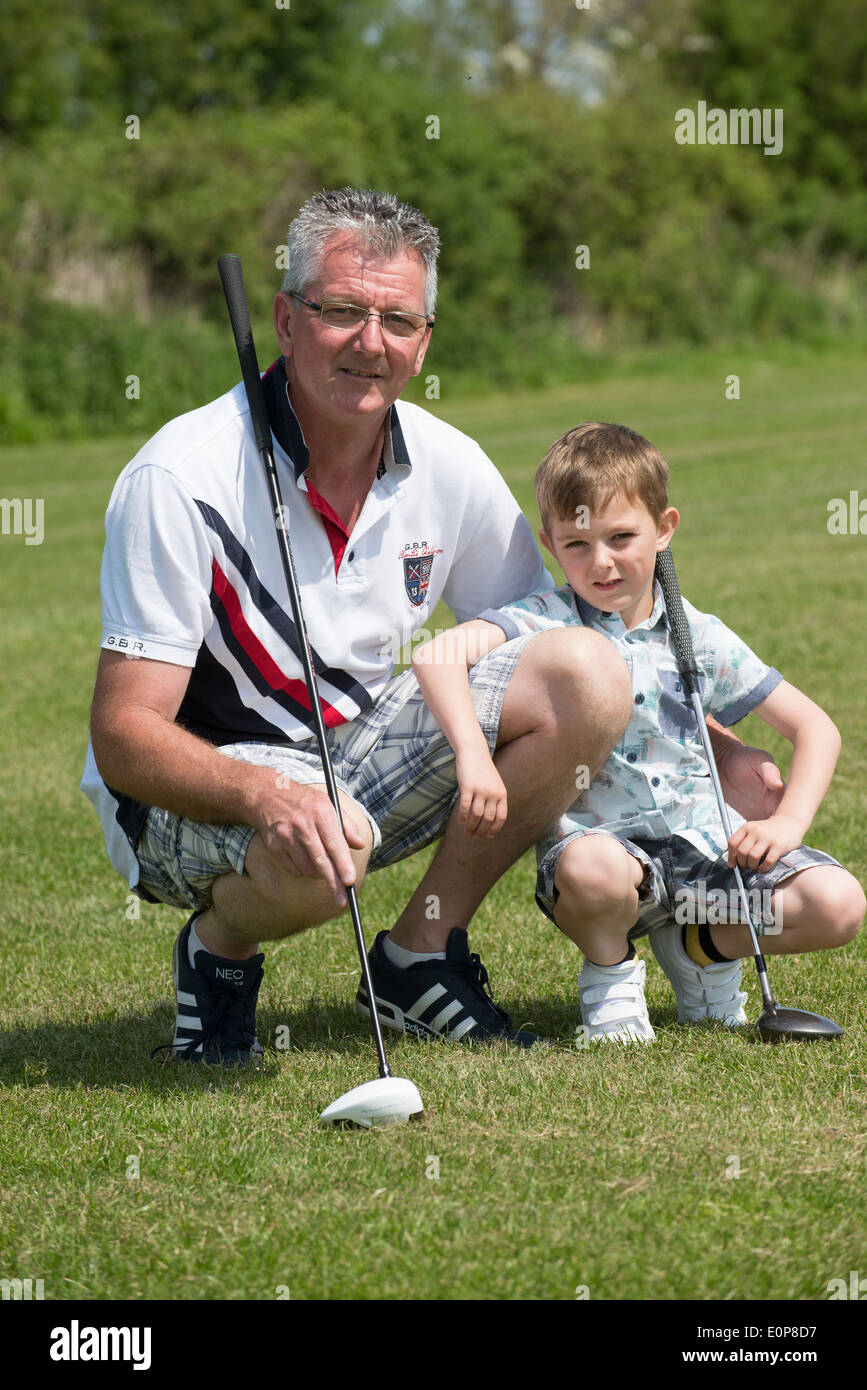 Old man playing golf hi-res stock photography and images - Alamy