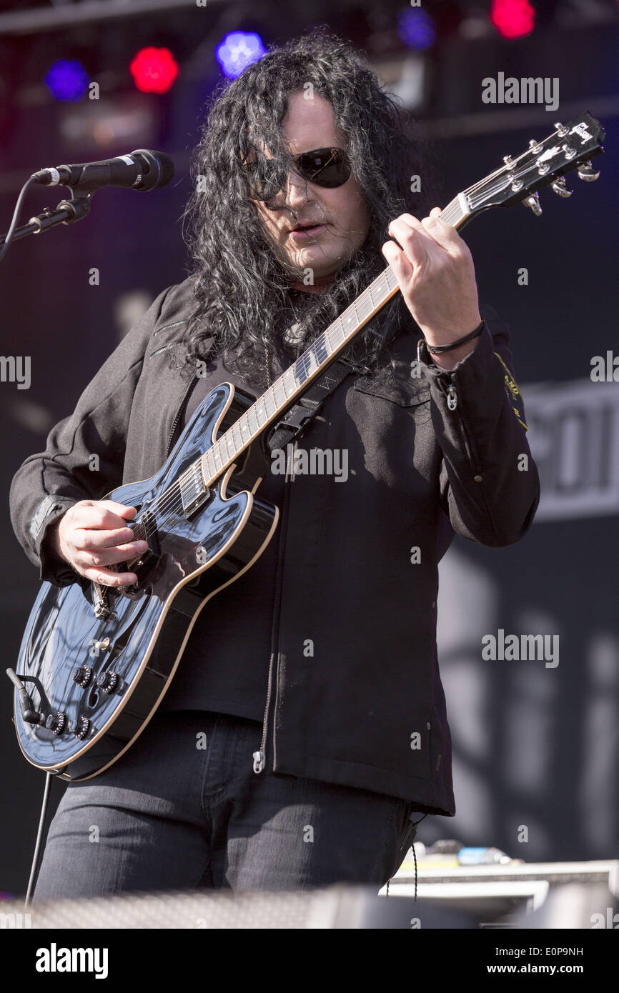 Columbus, Ohio, USA. 17th May, 2014. Guitarist BEN PHILLIPS of The ...