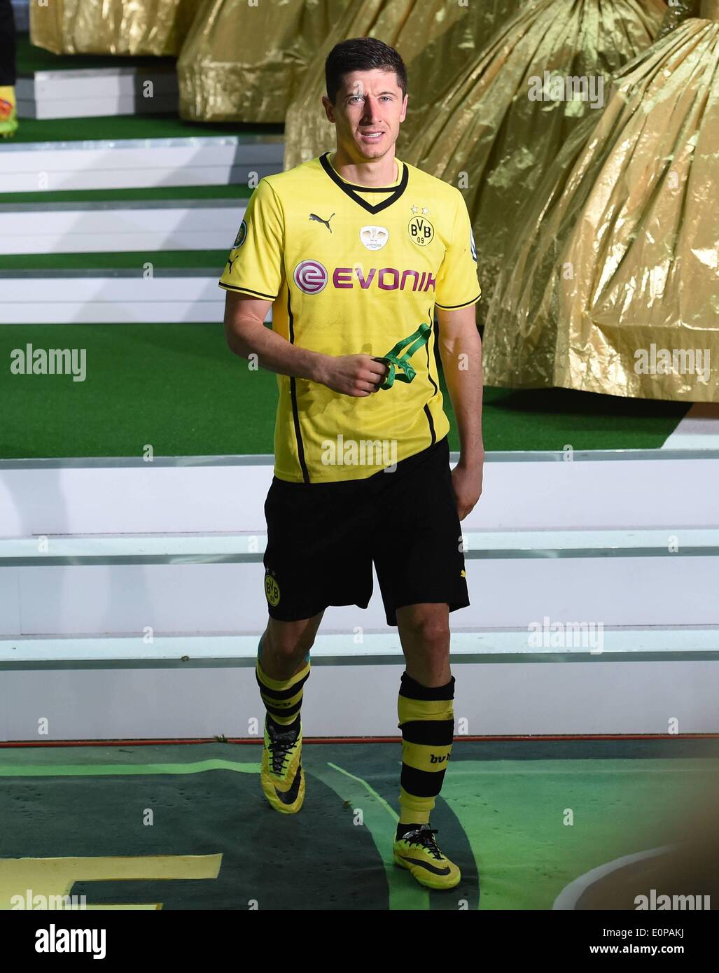 Robert lewandowski borussia dortmund hi-res stock photography and ...