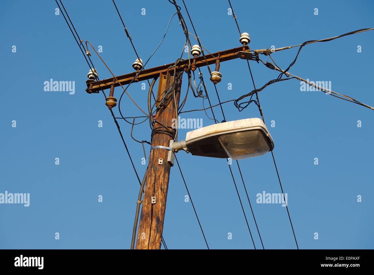 Electric pylon wood hi-res stock photography and images - Alamy
