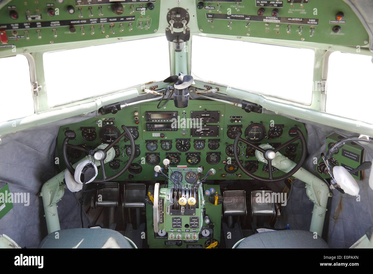 Flight deck equipment hi-res stock photography and images - Alamy
