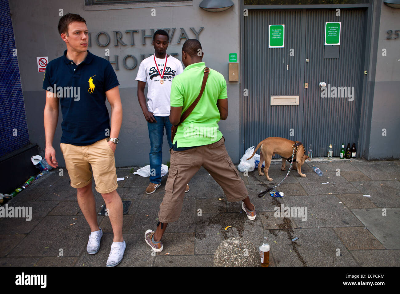 Arsenal fans parade hi-res stock photography and images - Alamy