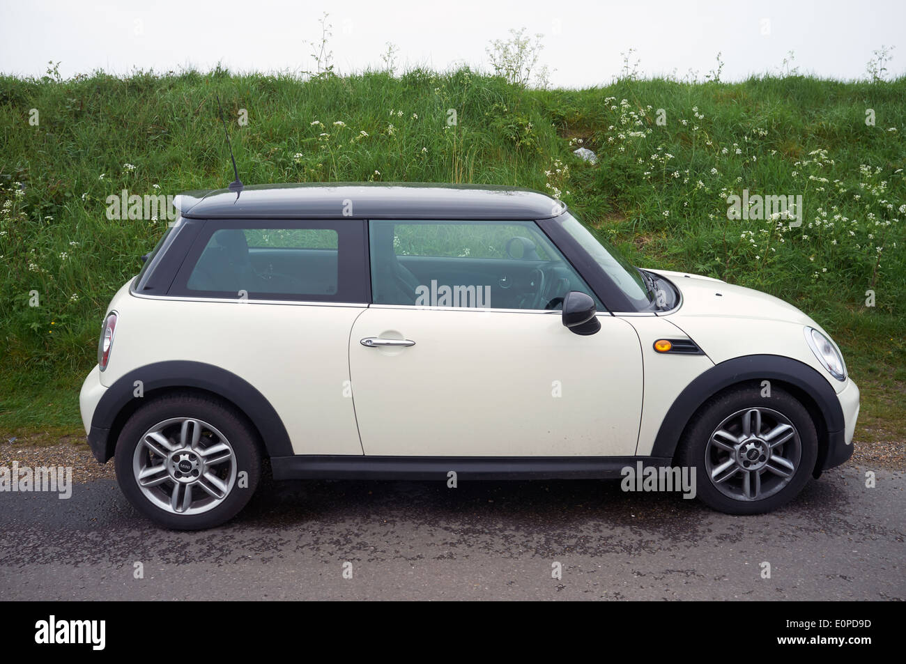 Bmw mini hi-res stock photography and images - Alamy