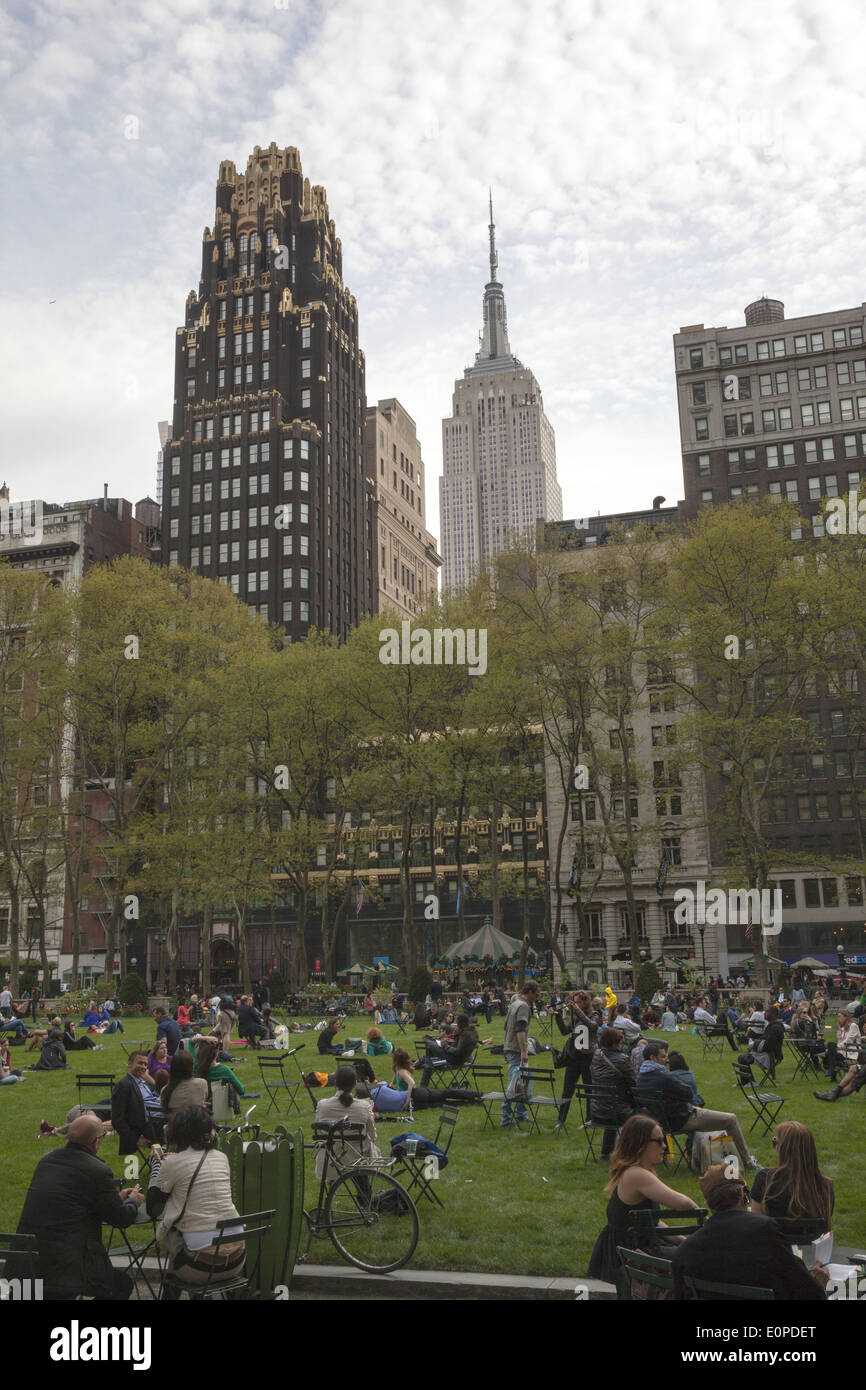 Nyc in spring hi-res stock photography and images - Alamy
