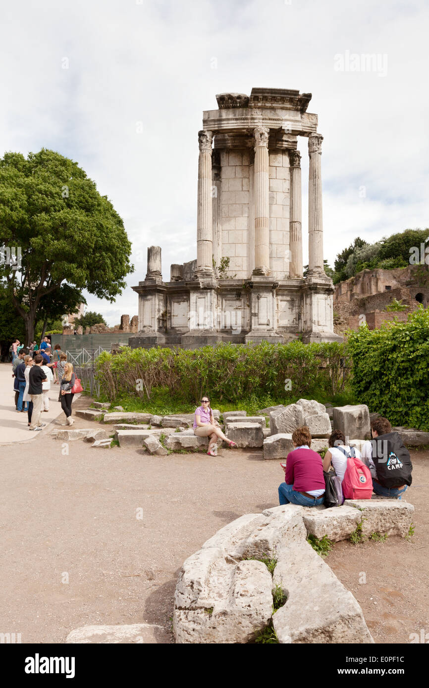 The Temple of the Vestal Virgins, Roman Forum, ancient Rome Italy ...