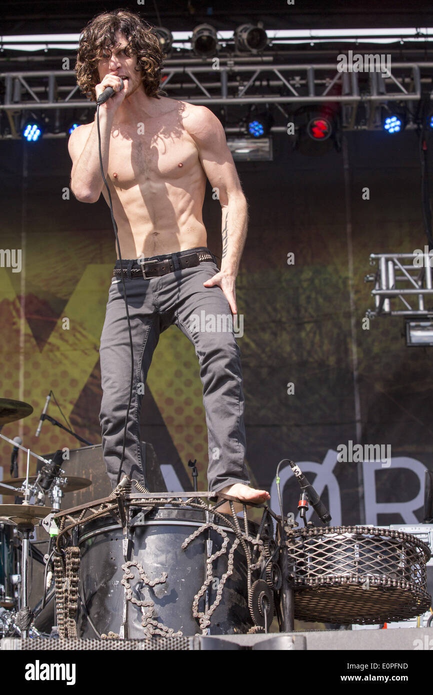 Columbus, Ohio, USA. 17th May, 2014. Vocalist JONNY HAWKINS of Nothing More performs shirtless ...