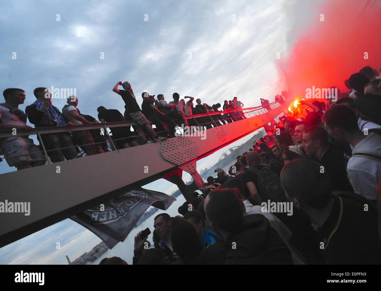 Kiev, Ukraine. 18th May, 2014. Thousands of fans untied in the ...