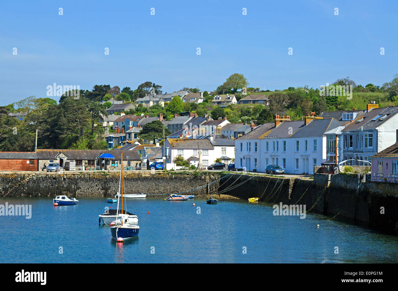 the river side village of flushing near falmouth in cornwall, uk Stock ...