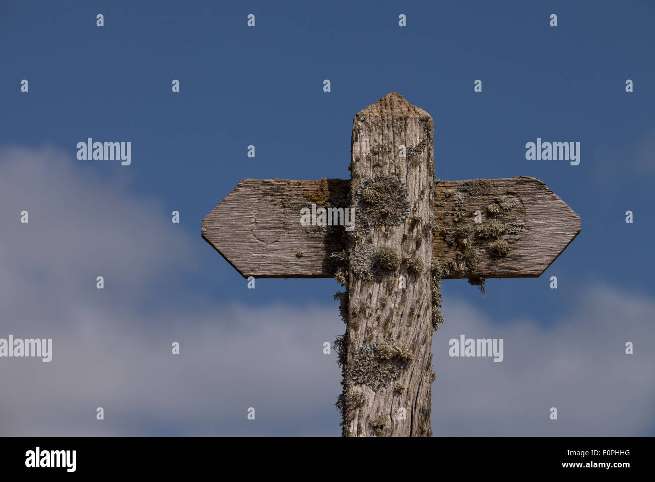 Old fingerpost hi-res stock photography and images - Alamy