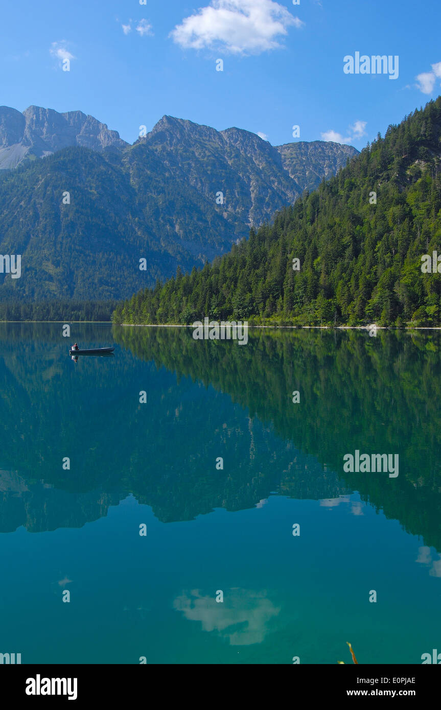 Austria, Plansee, Tirol, Lake Plansee, Seespitz, Ammergau Alps Stock Photo - Alamy