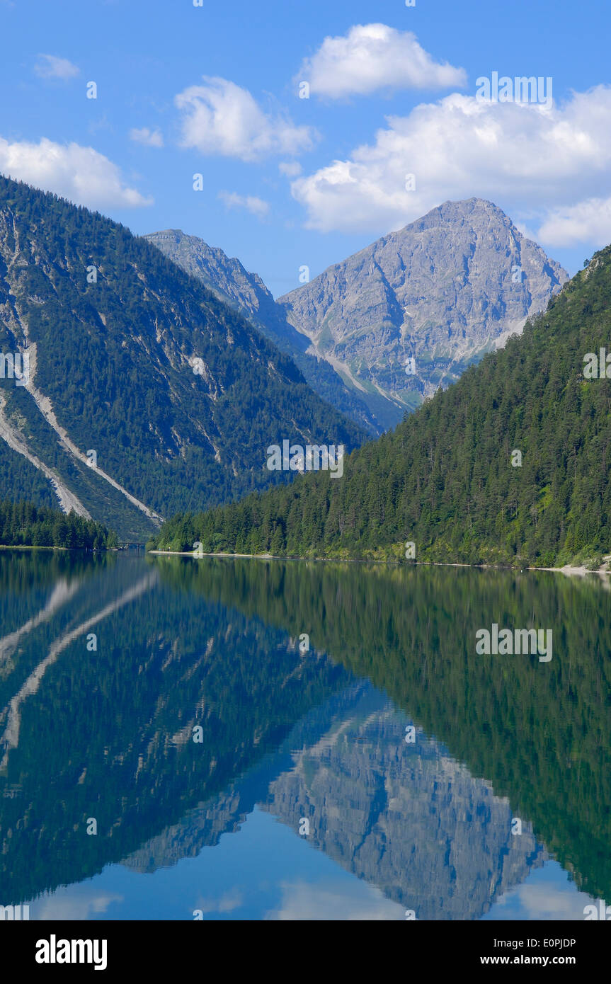 Austria, Plansee, Tirol, Lake Plansee, Seespitz, Ammergau Alps Stock ...