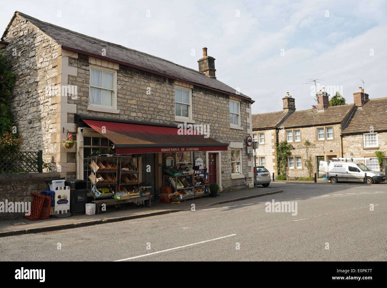 Village grocery hi-res stock photography and images - Alamy
